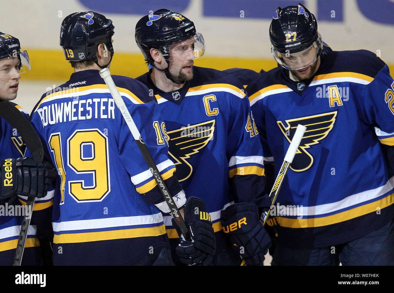 St. Louis Blues David Backes (42) celebrates his third period goal with ...