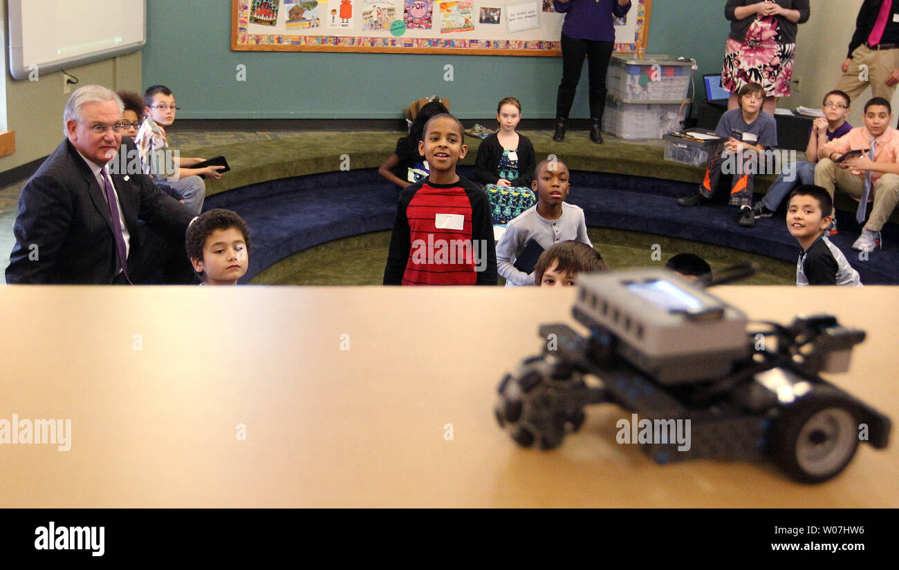 Project based learning elementary hi-res stock photography and images ...