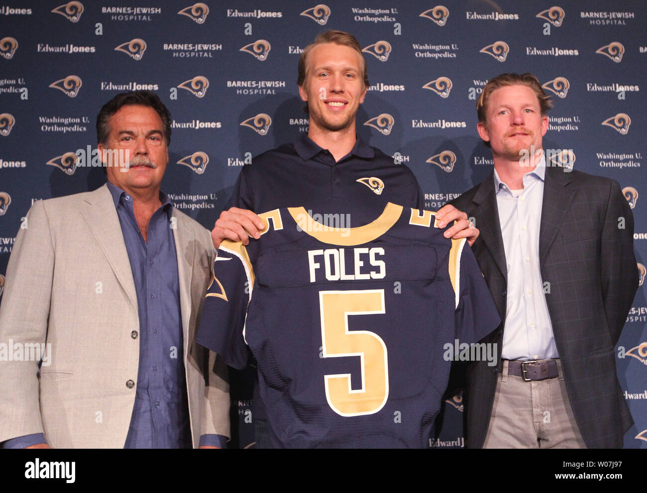 Rams practice hi-res stock photography and images - Alamy