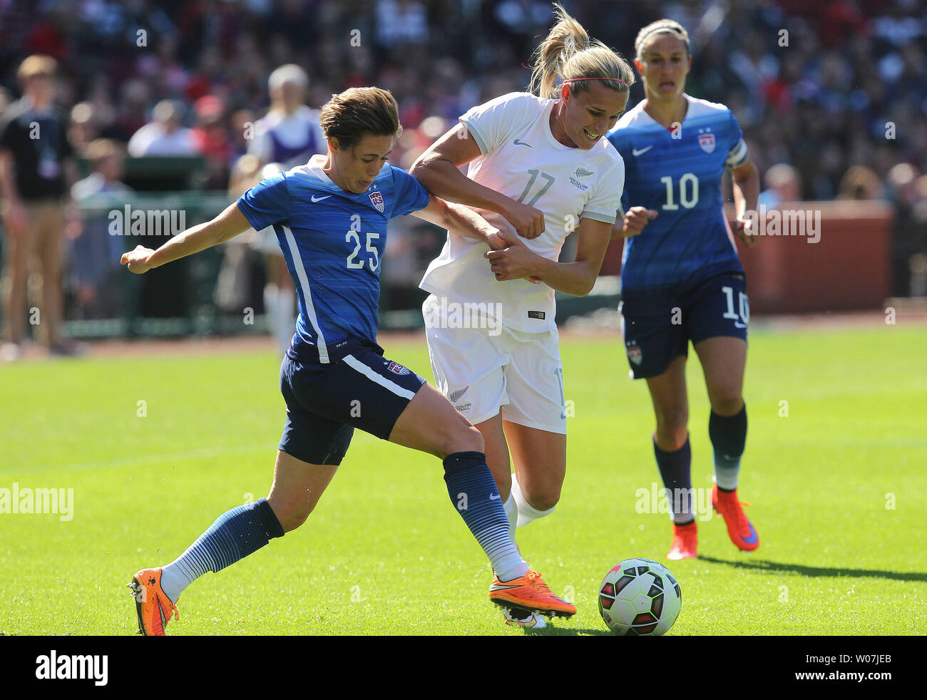 USA's Meghan Klingenberg (25) battles New Zealand's Hannah Wilkinson in ...