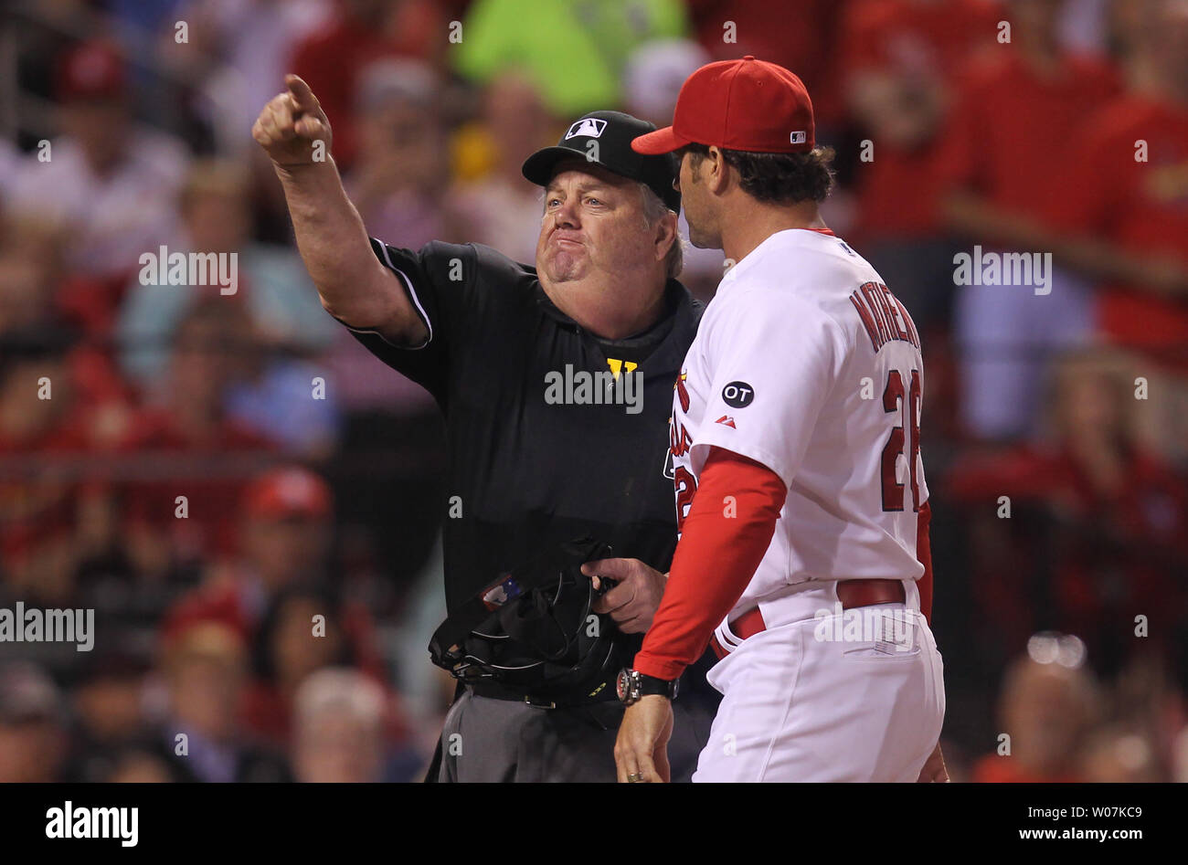 Joe west umpire hi-res stock photography and images - Alamy