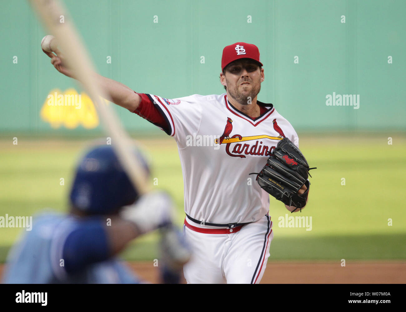 St. Louis Cardinals starting pitcher John Lackey delivers a pitch to ...
