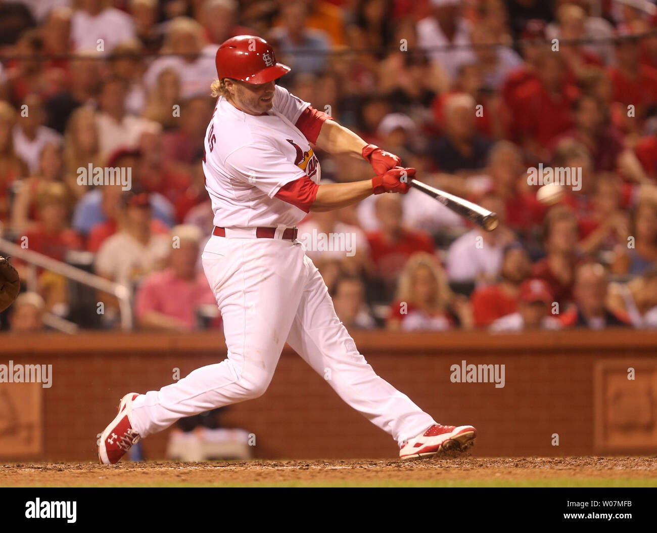 St. Louis Cardinals Mark Reynolds swings hitting a go ahead RBI single ...