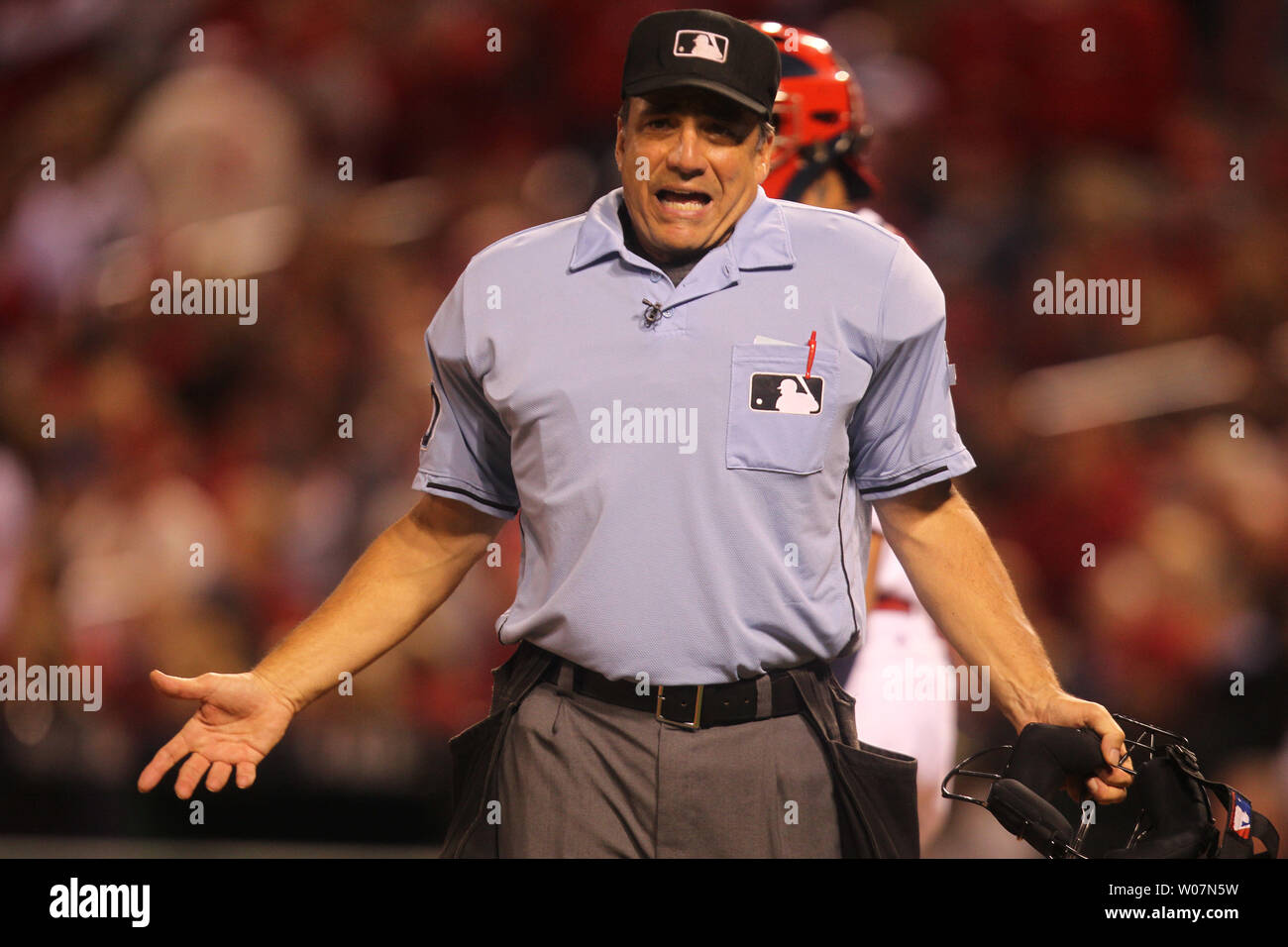 Phil cuzzi hi-res stock photography and images - Alamy