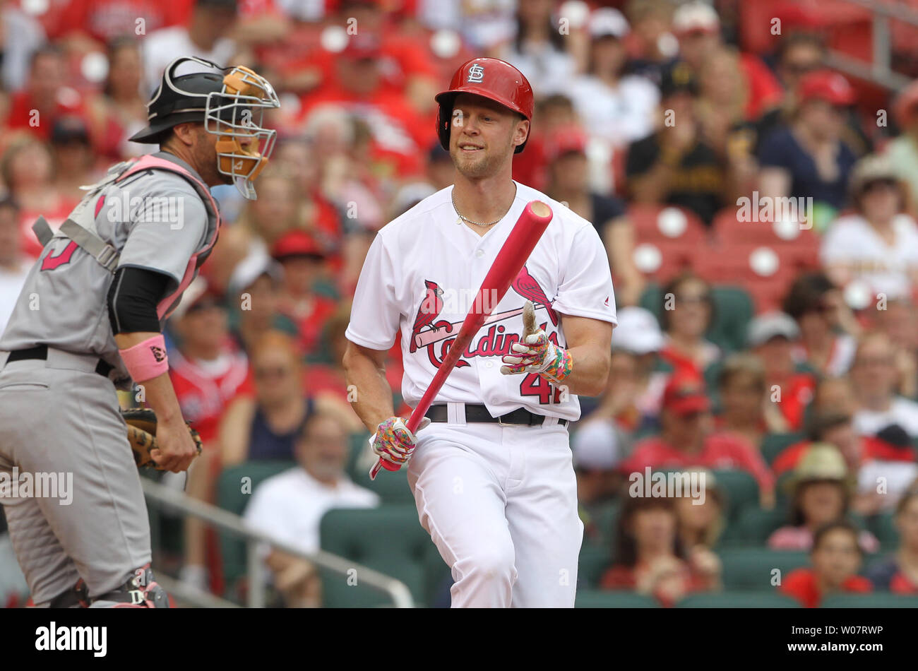 St. Louis Cardinals Jeremy Hazelbaker reacts after striking out in the ...