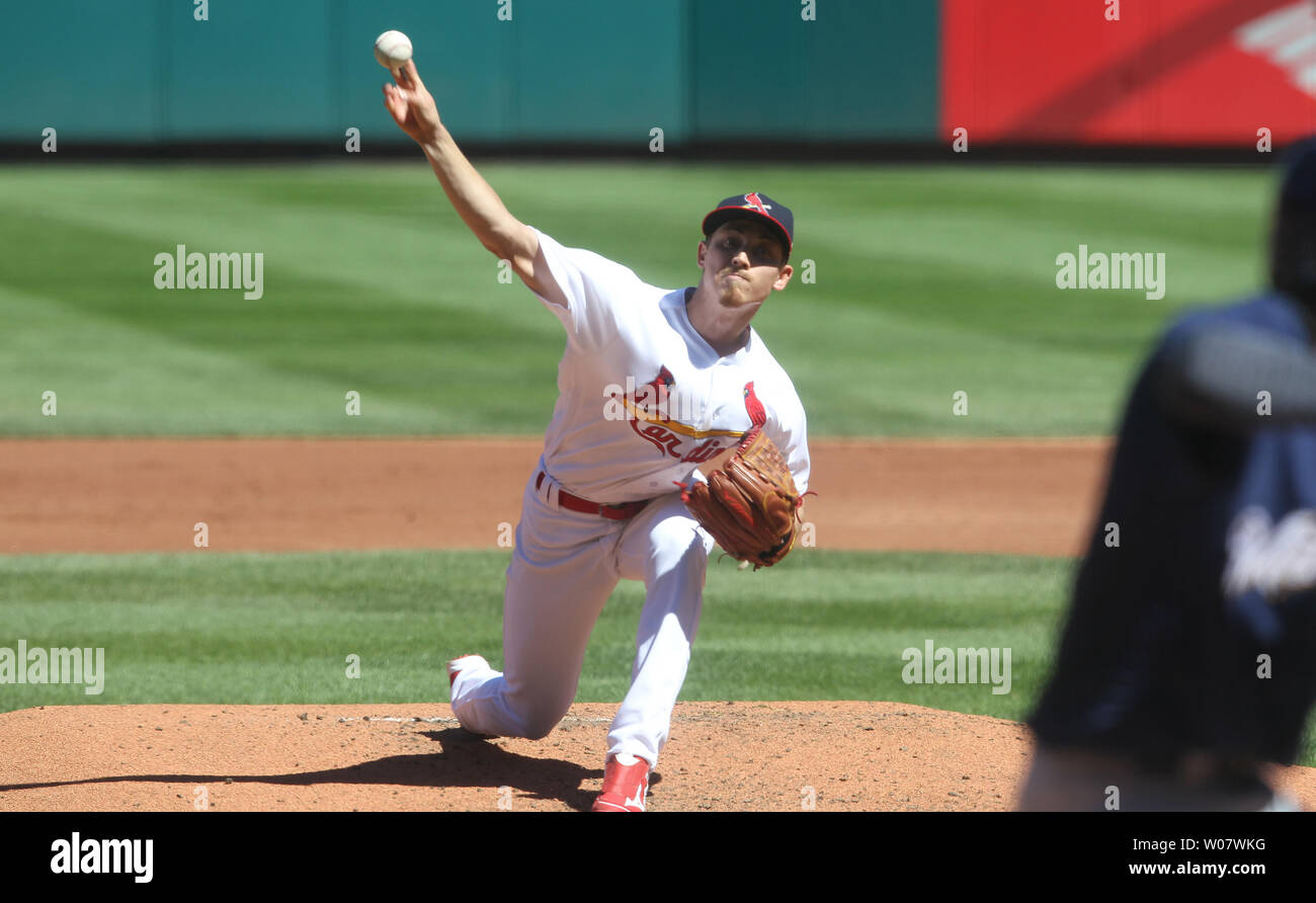 St. Louis Cardinals starting pitcher Luke Weaver delivers a pitch to ...
