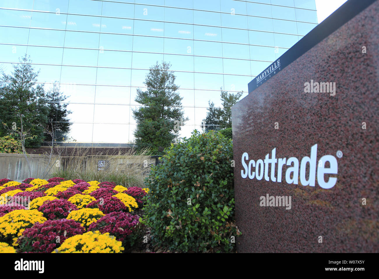 Scottrade financial offices are shown in Town and Country on October 24 ...