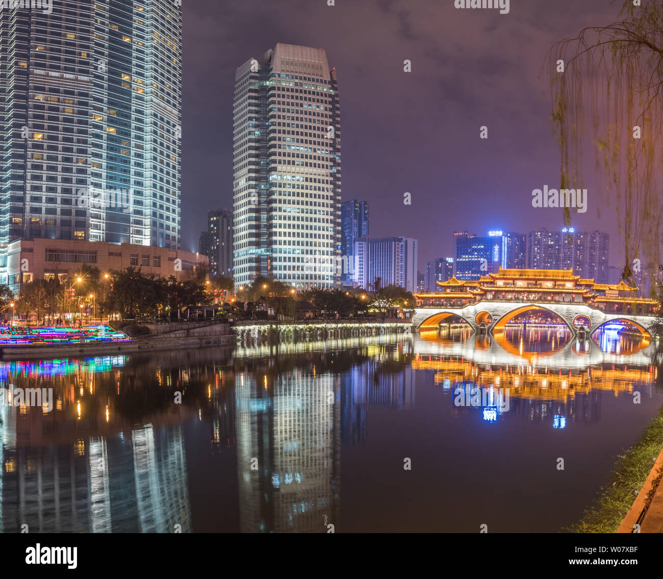 Night view of Nine Eye Bridge Lighting in Chengdu, Sichuan Stock Photo ...
