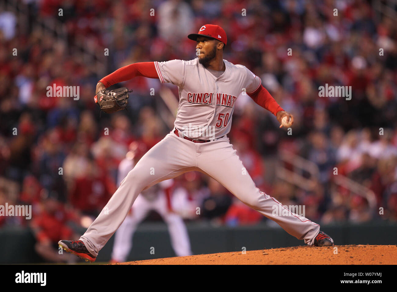 Cincinnati Reds starting pitcher Amir Garrett delivers a pitch to the ...
