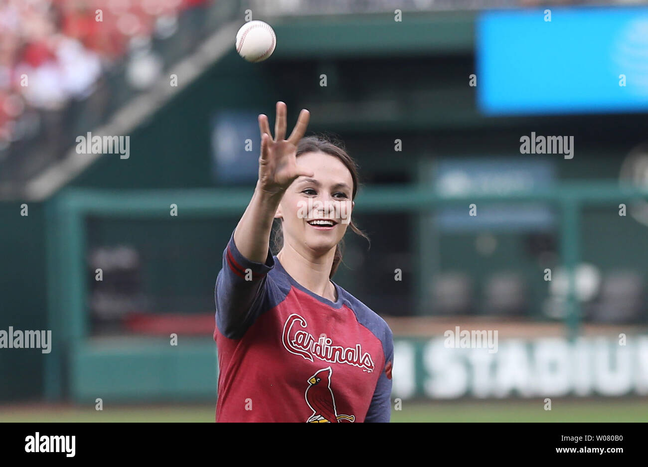 Missouri's First Lady Sheena Greitens throws a ceremonial first pitch ...
