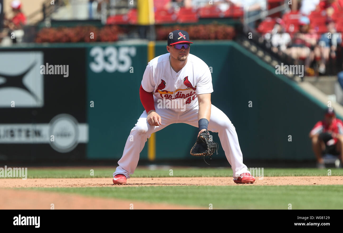 St. Louis Cardinals first baseman Luke Voit waits for the pitch in the ...