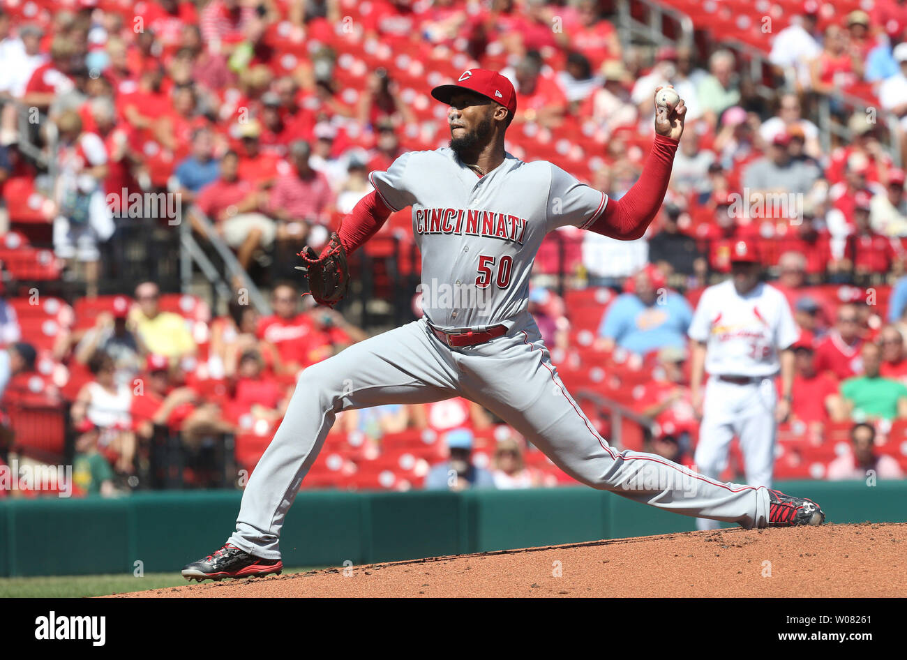 Cincinnati Reds starting pitcher Amir Garrett delivers a pitch to the ...