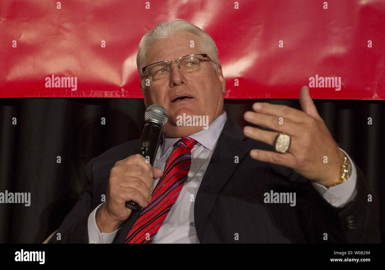 Former St. Louis Rams head coach Mike Martz, makes his remarks during ...