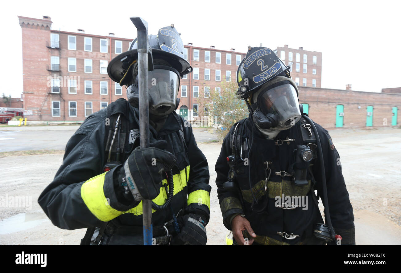 St louis fire rescue 2 hi-res stock photography and images - Alamy