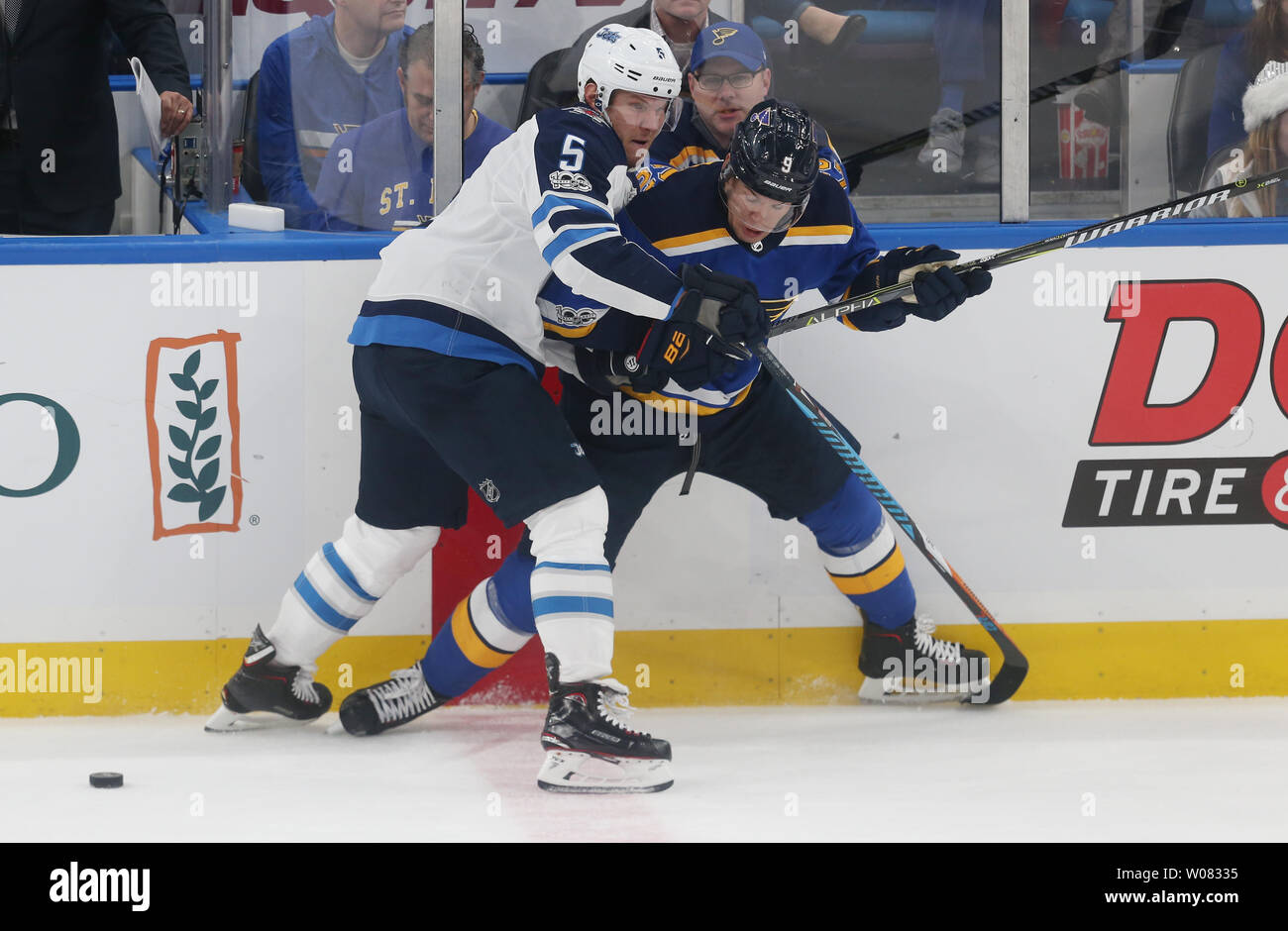 Scottie upshall hi-res stock photography and images - Alamy