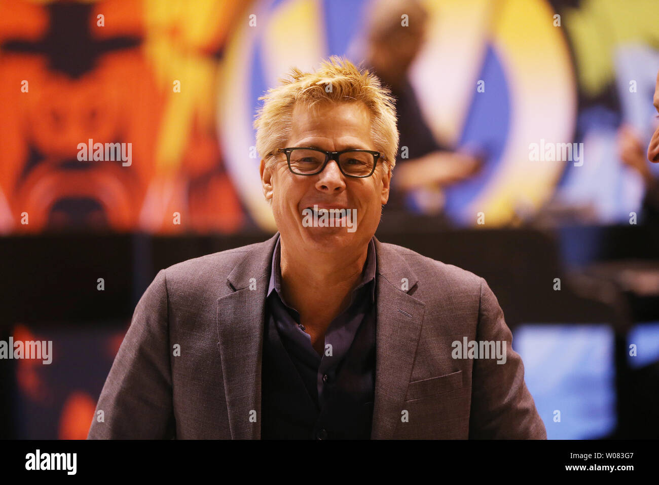 Brian Gerard "Kato" Kaelin entertains the guests waiting to enter ...