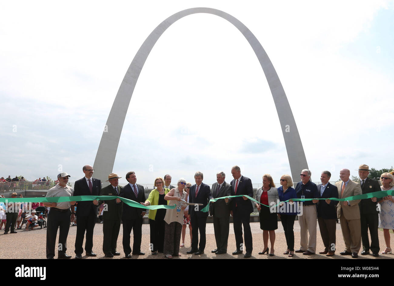 St louis gateway arch interior hi-res stock photography and images - Alamy