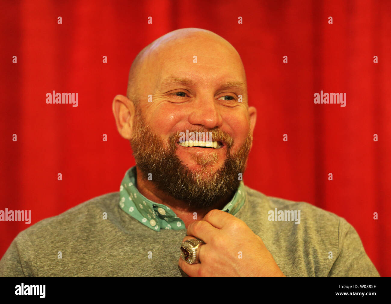 New St. Louis Cardinals first base coach Stubby Clapp talks with fans ...