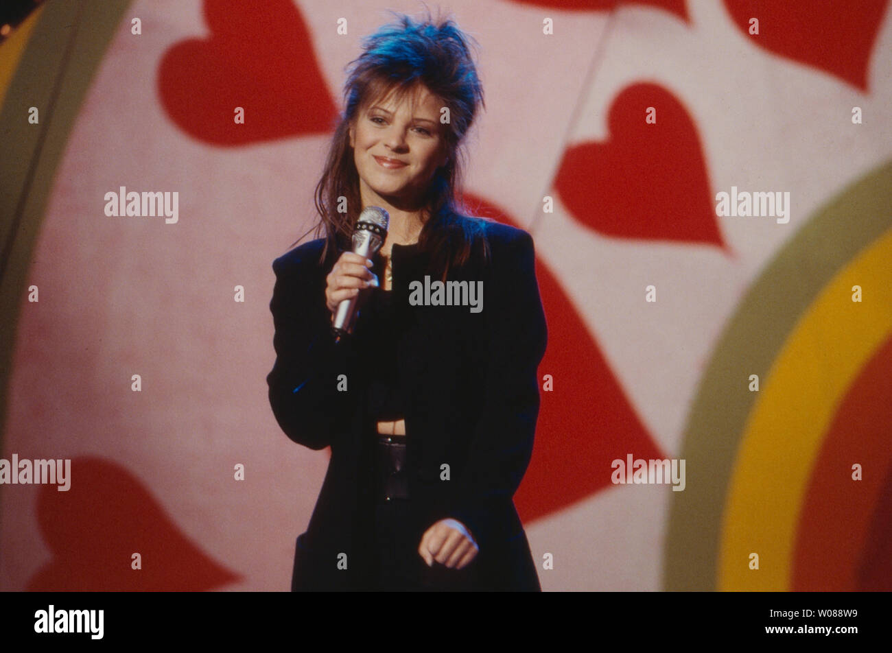 Cowgirl singing hi-res stock photography and images - Alamy