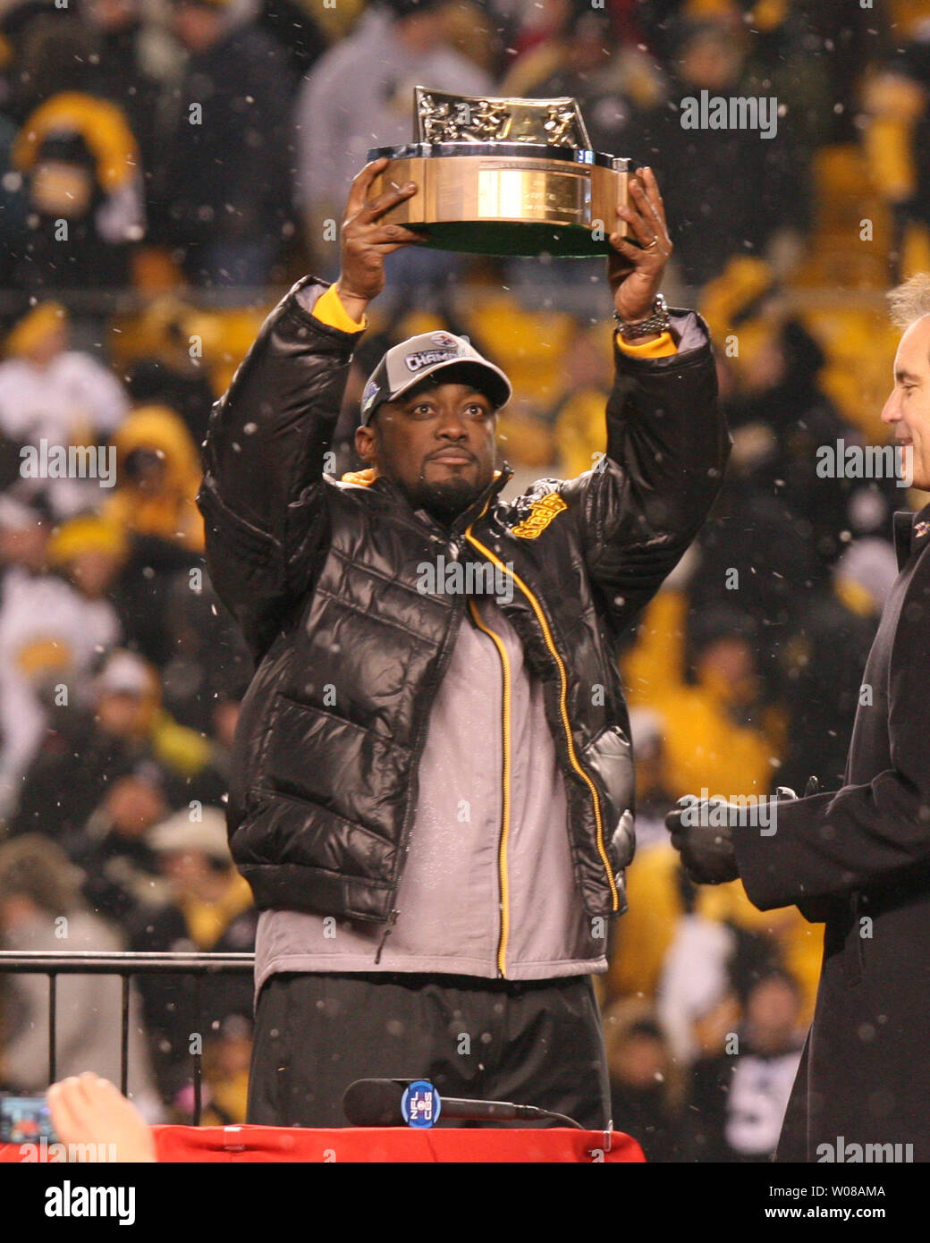 Stephen hunt trophy hi-res stock photography and images - Alamy