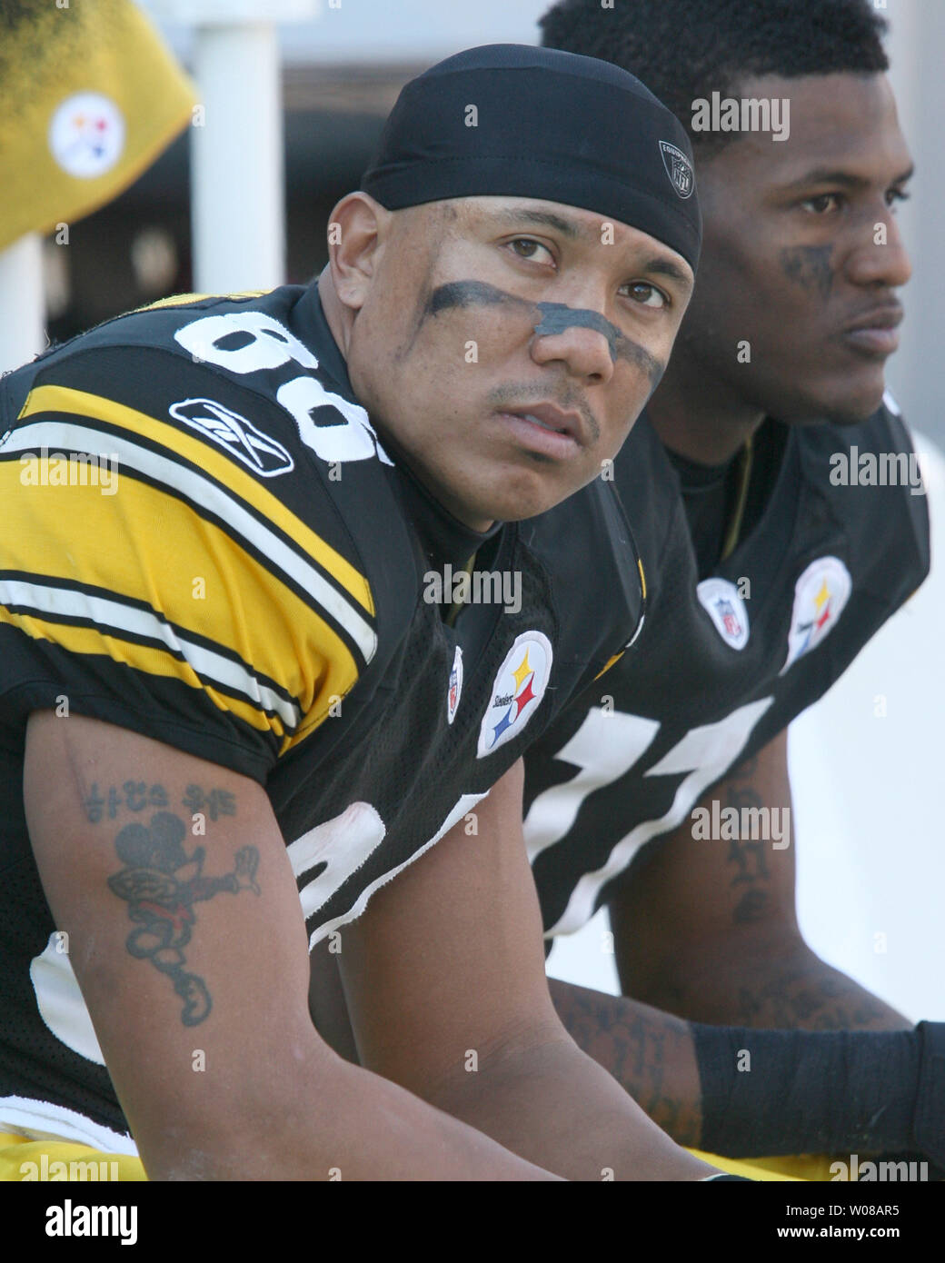 Pittsburgh Steelers Hines Ward (86) looks on during the fourth quarter ...