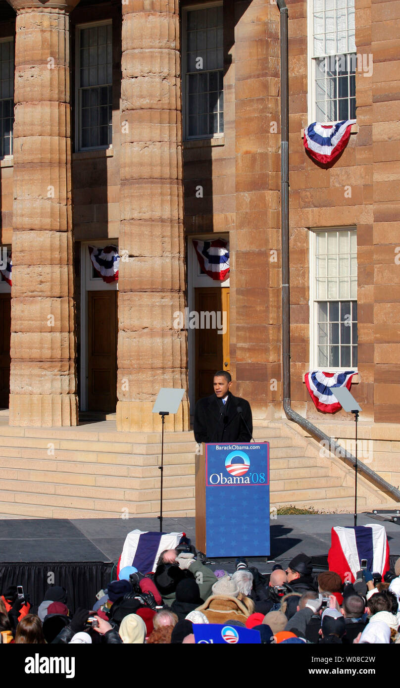 Obama february 10 2007 hi-res stock photography and images - Alamy