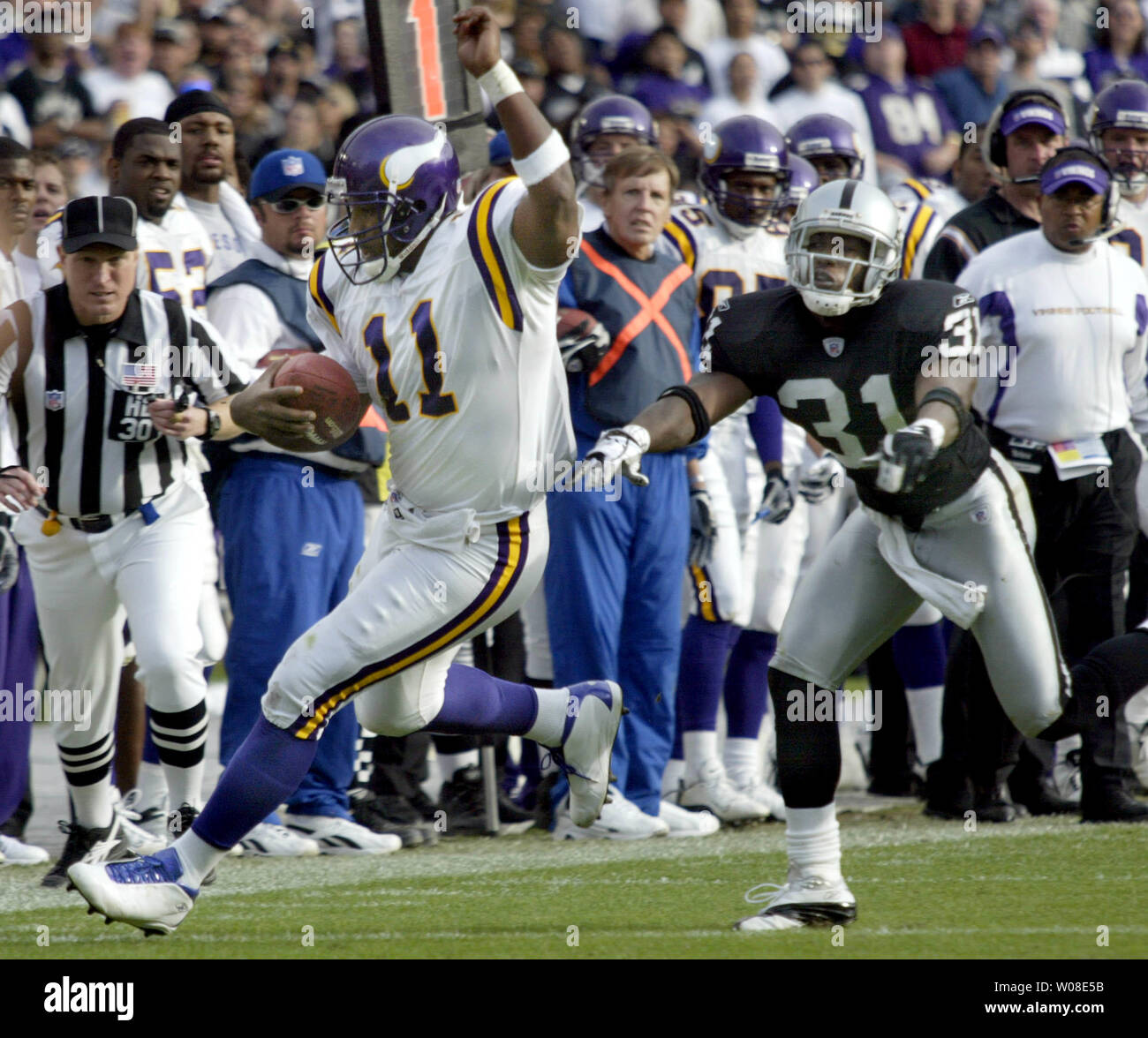 18 11 2003 hi-res stock photography and images - Alamy