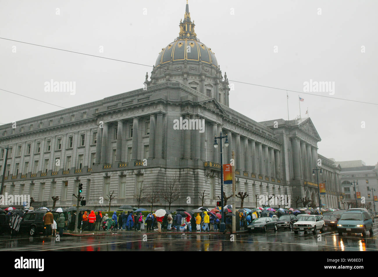 The queue for San Francisco's gay marriage marathon forms a wedding ...