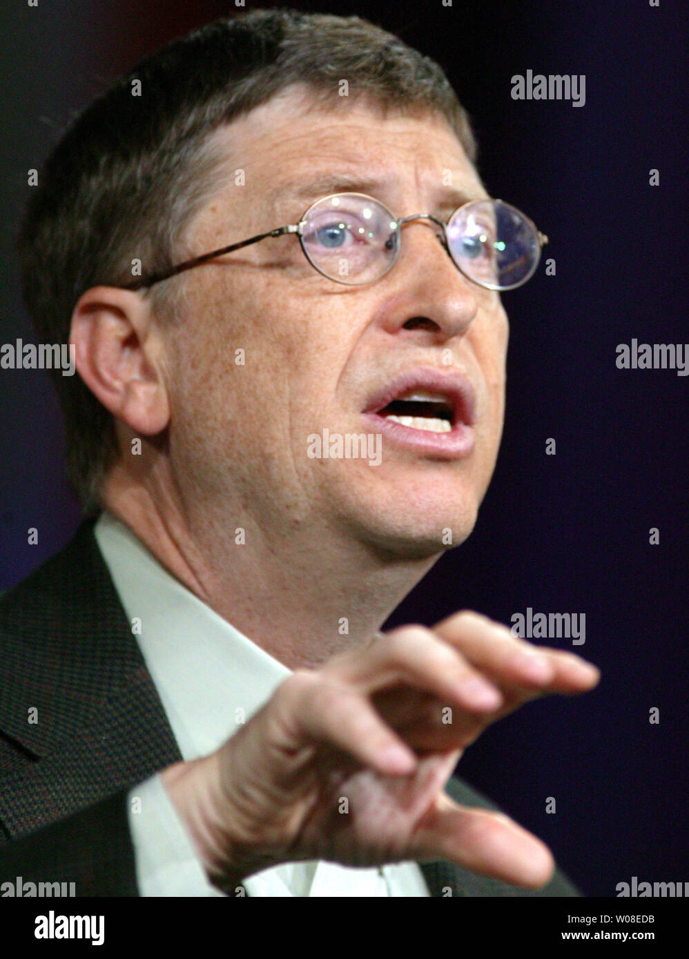 Microsoft chairman bill gates delivers hi-res stock photography and ...