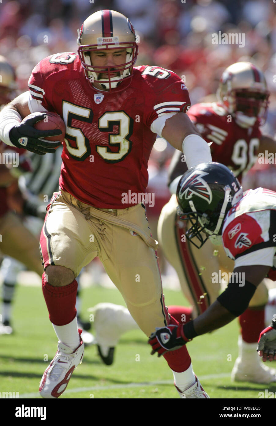 San francisco 49ers jeff ulbrich hi-res stock photography and images ...