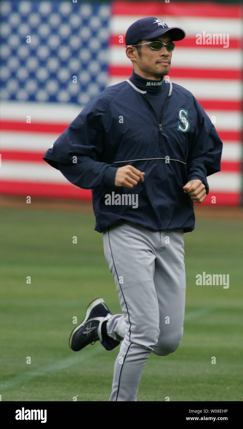 Seattle mariners ichiro suzuki after hi-res stock photography and ...