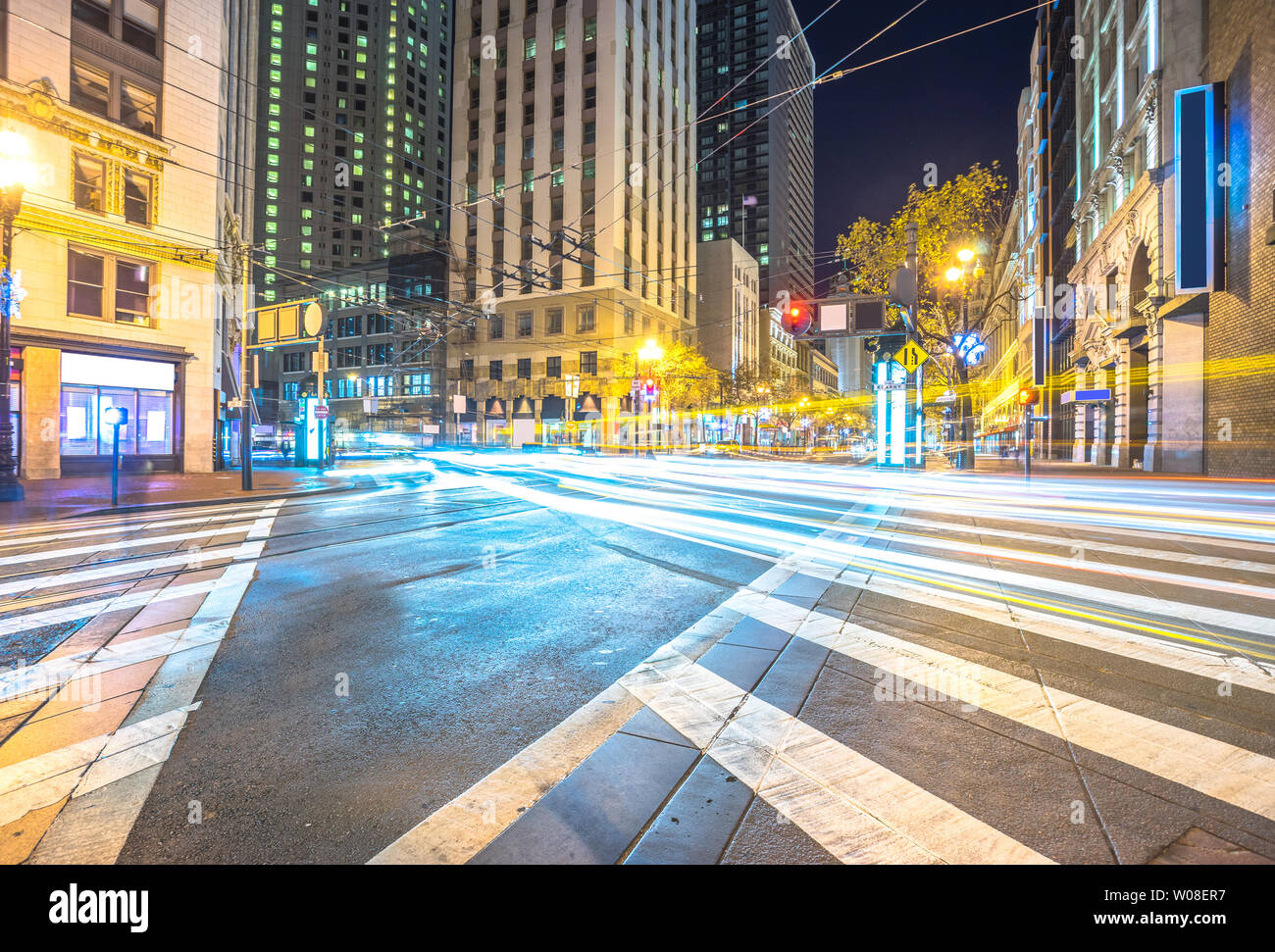 traffic on road intersection at night in san francisco Stock Photo - Alamy
