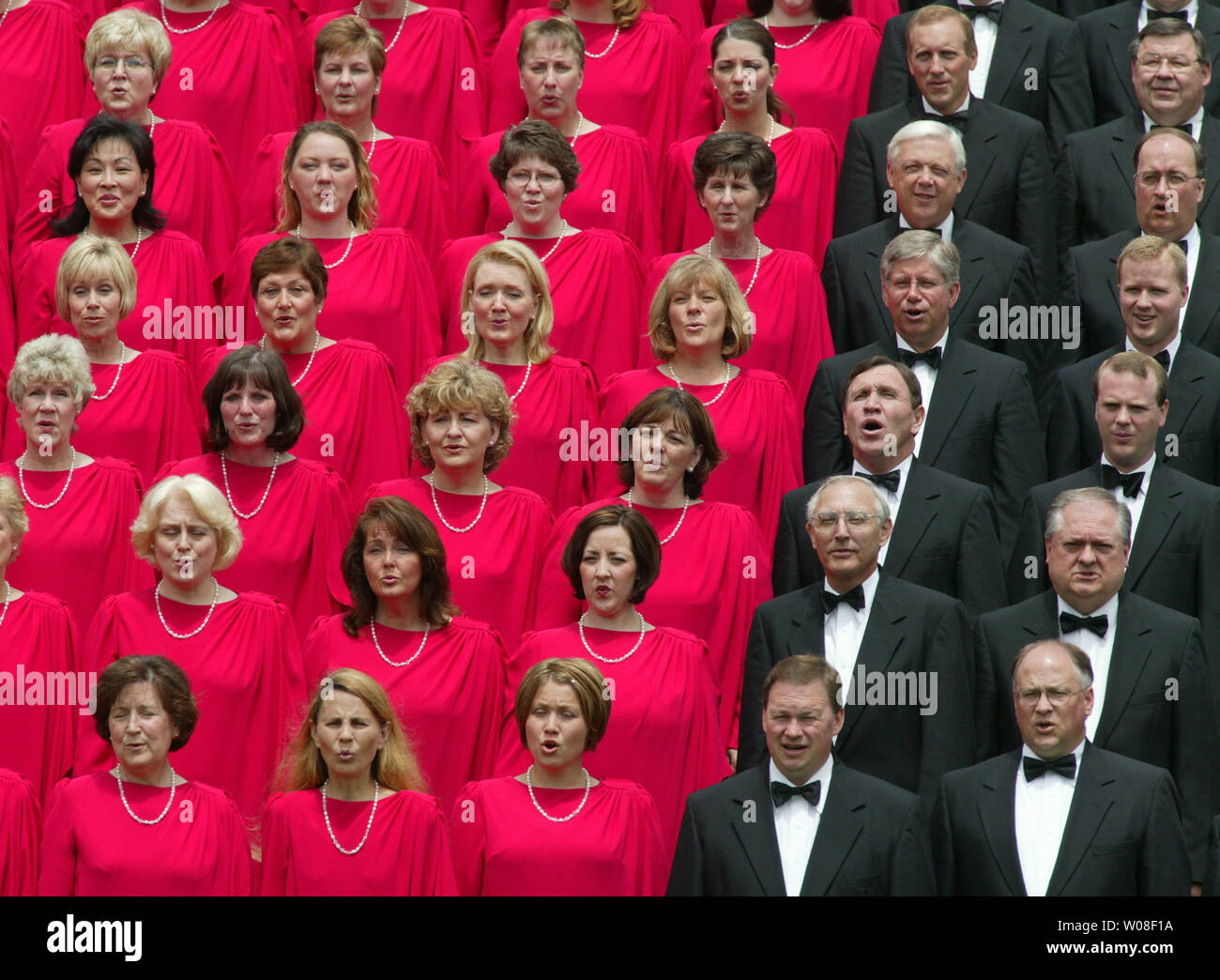 Members of the Mormon Tabernacle Choir sing while making an IMAX movie ...