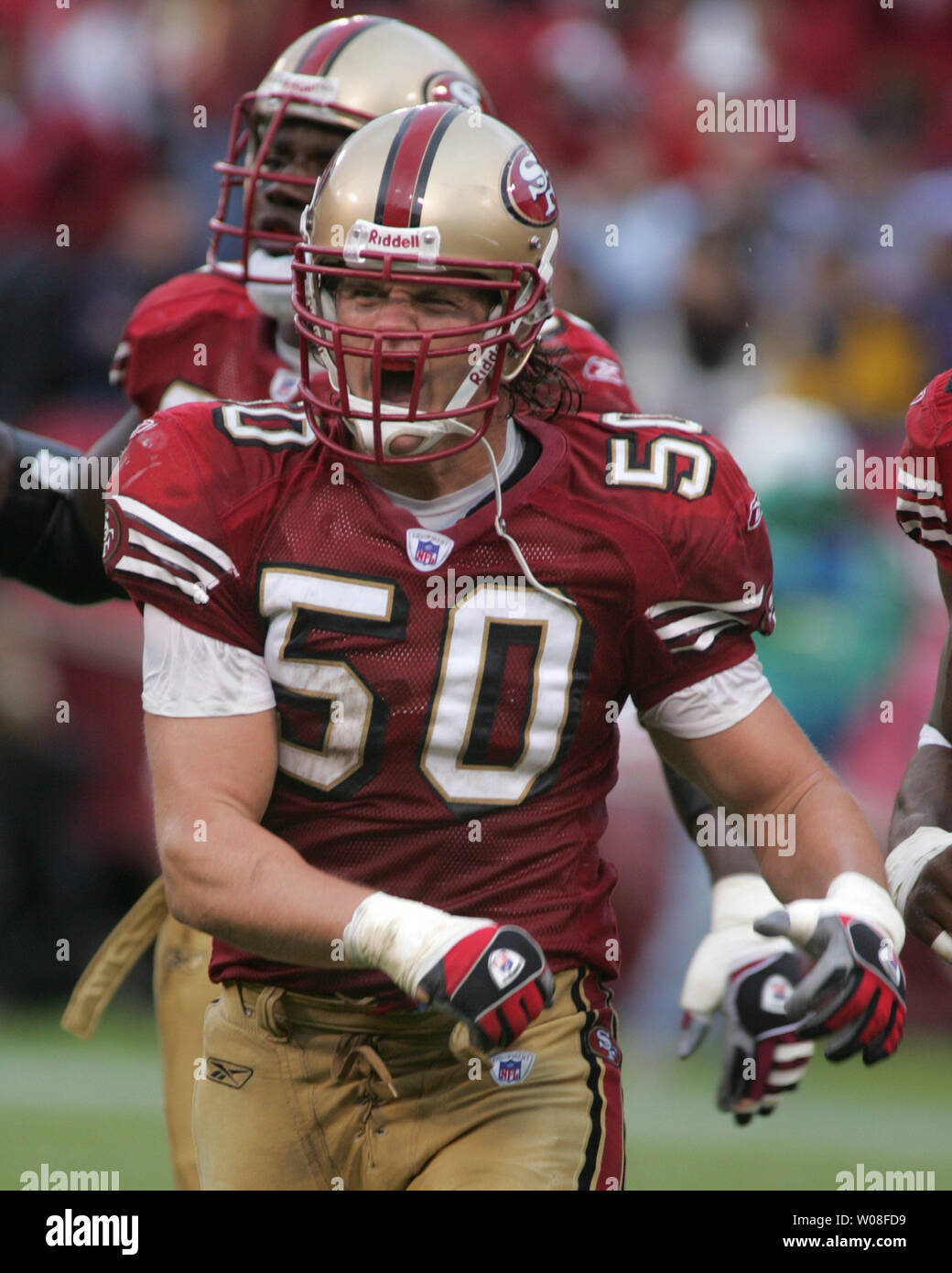 San Francisco 49ers Derek Smith celebrates the New York Giants losing ...