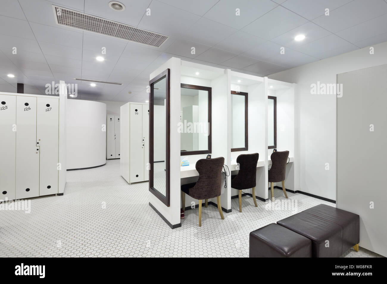 Empty Luxury Hotel Room Interior High Resolution Stock Photography and ...
