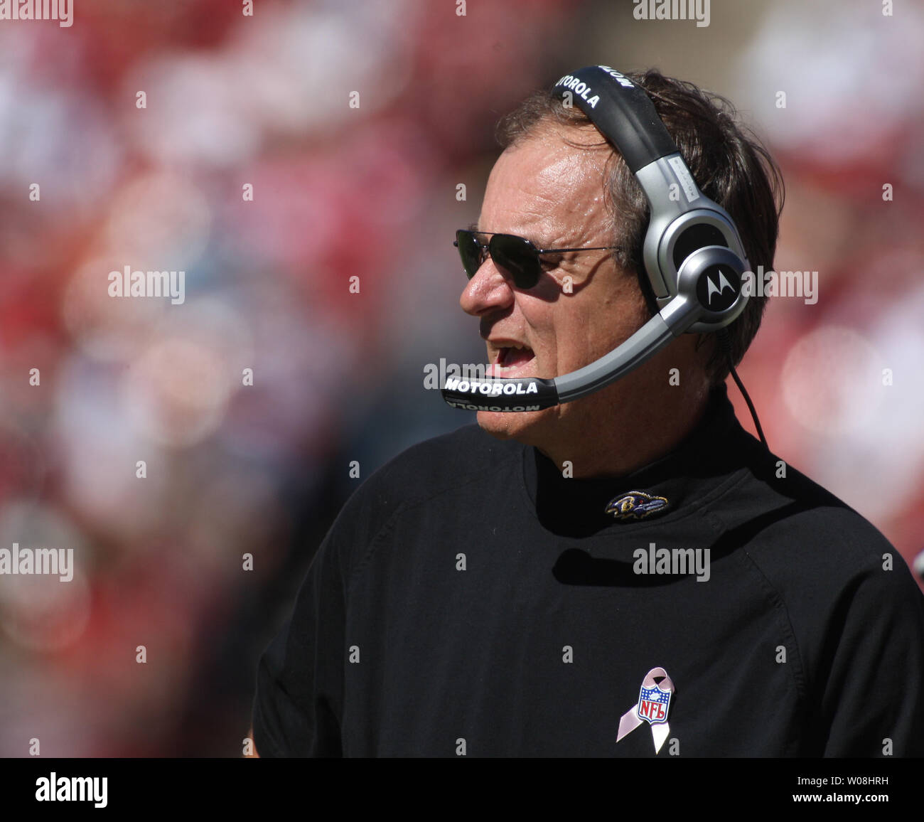 Baltimore Ravens Head Coach Brian Billick (L) works the sideline in the ...