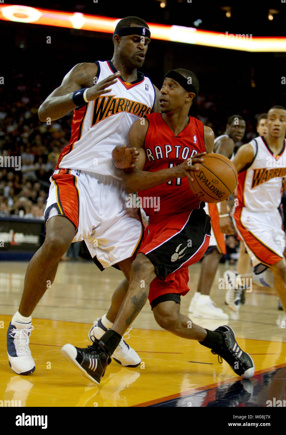 T j ford raptors warriors hi-res stock photography and images - Alamy