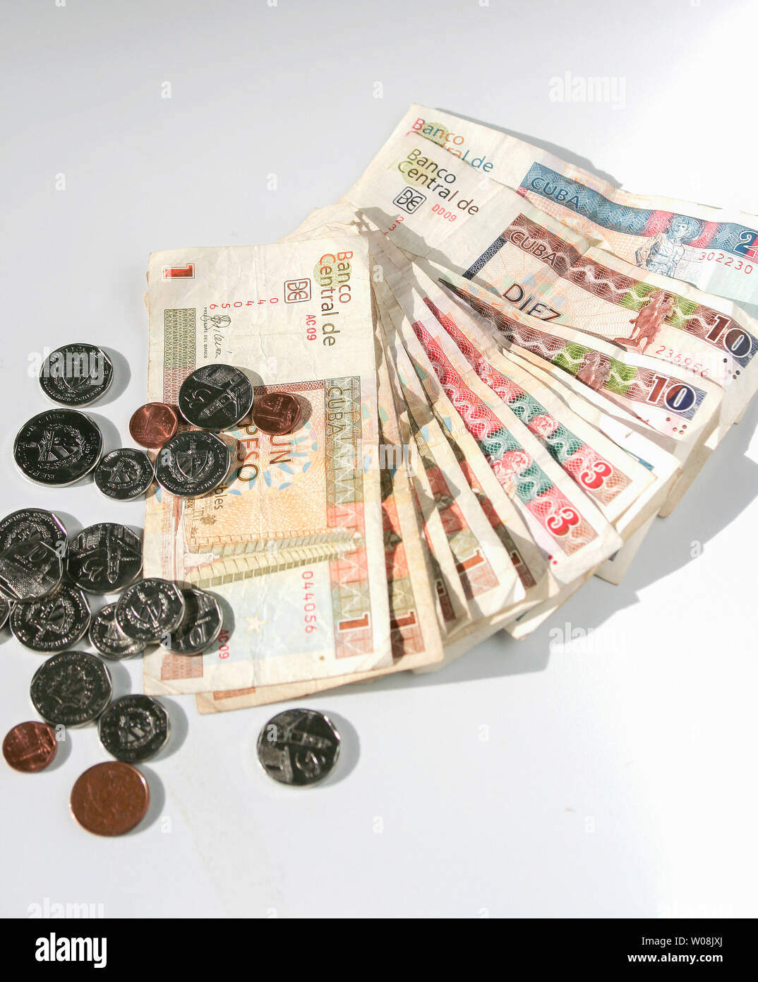 Cuban Banknotes High Resolution Stock Photography and Images - Alamy