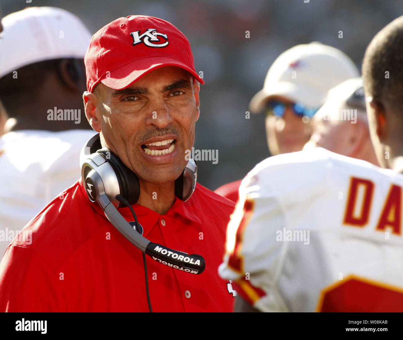Kansas City Chiefs Head Coach Herm Edwards gives instructions during ...
