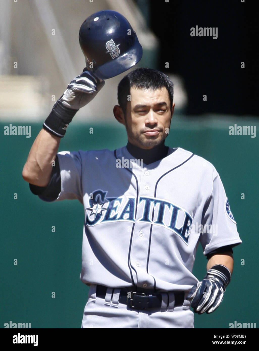 Seattle mariners ichiro suzuki after hi-res stock photography and ...