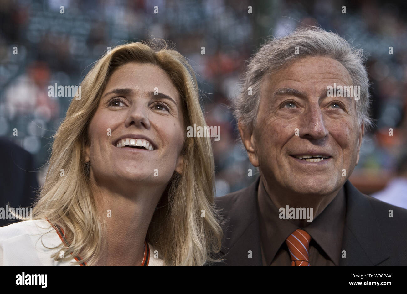 Tony Bennett and wife Susan Benedetto (L) look at the fans during Tony ...