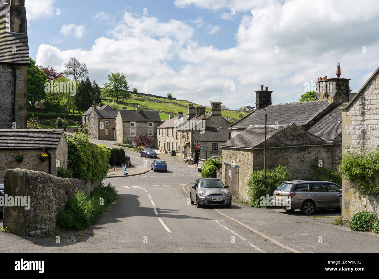 Peak district village hi-res stock photography and images - Alamy