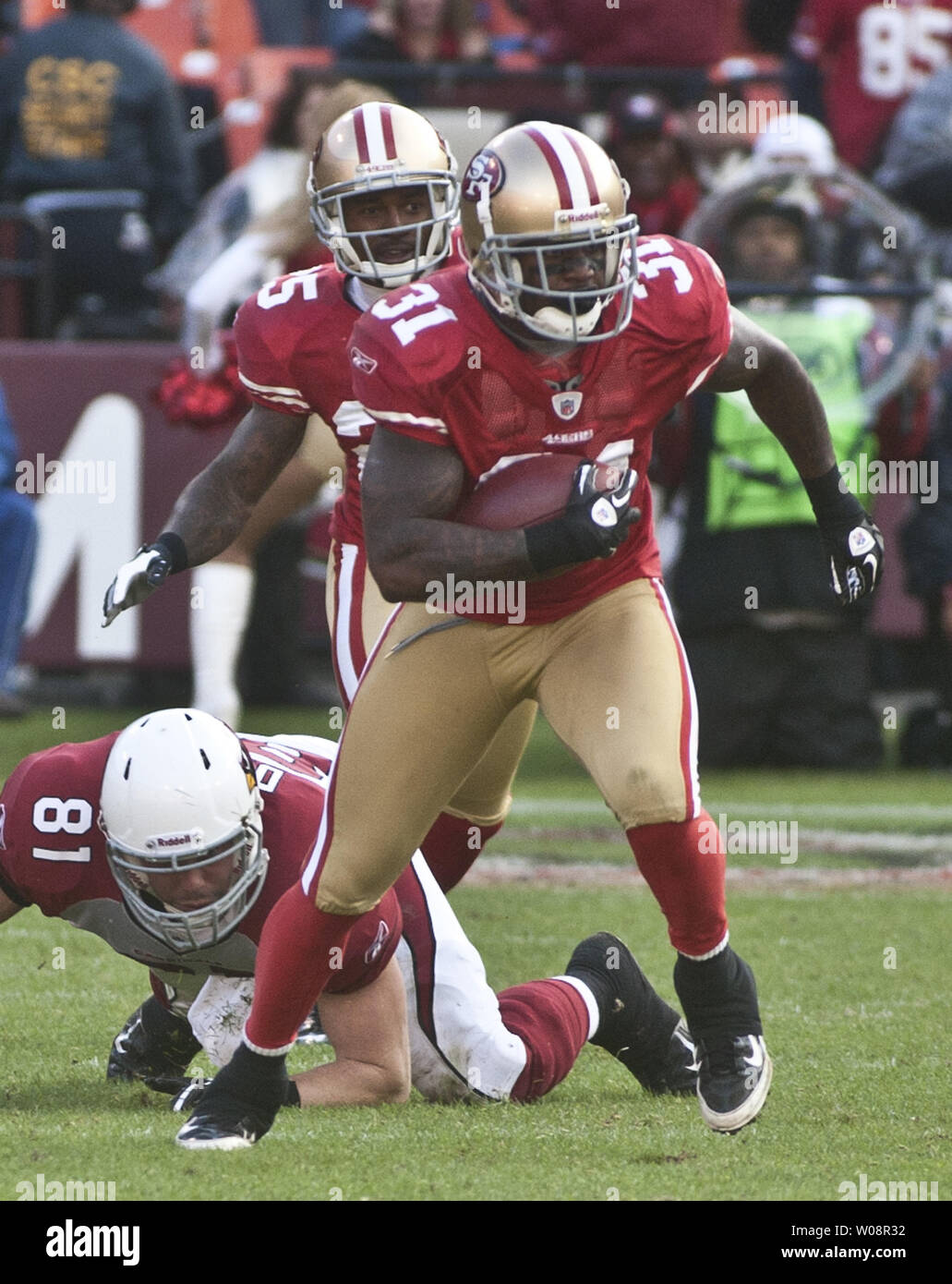 Donte Whitner Hit On Reggie Bush