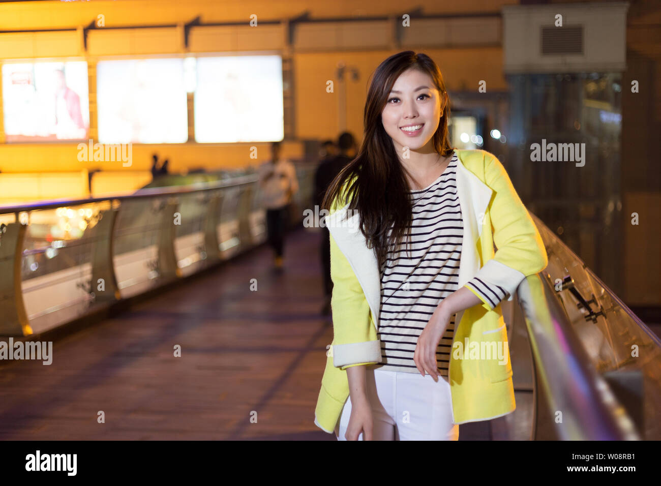 Fashion Shopping Girl Portrait Stock Photo - Alamy