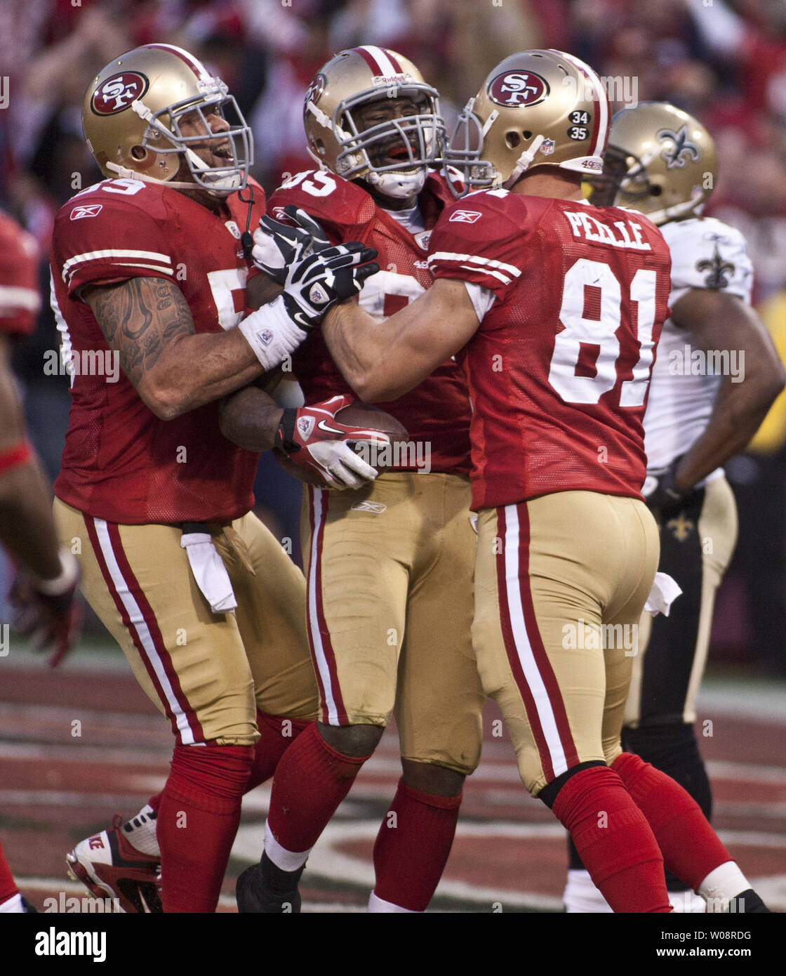 Vernon Davis 49ers Catch