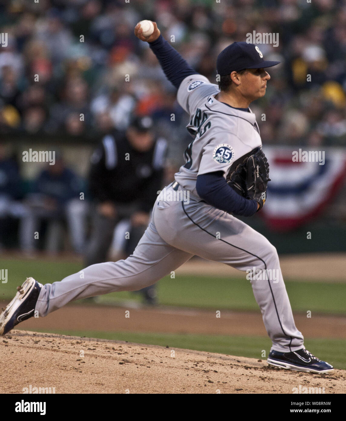 Jason vargas hi-res stock photography and images - Alamy