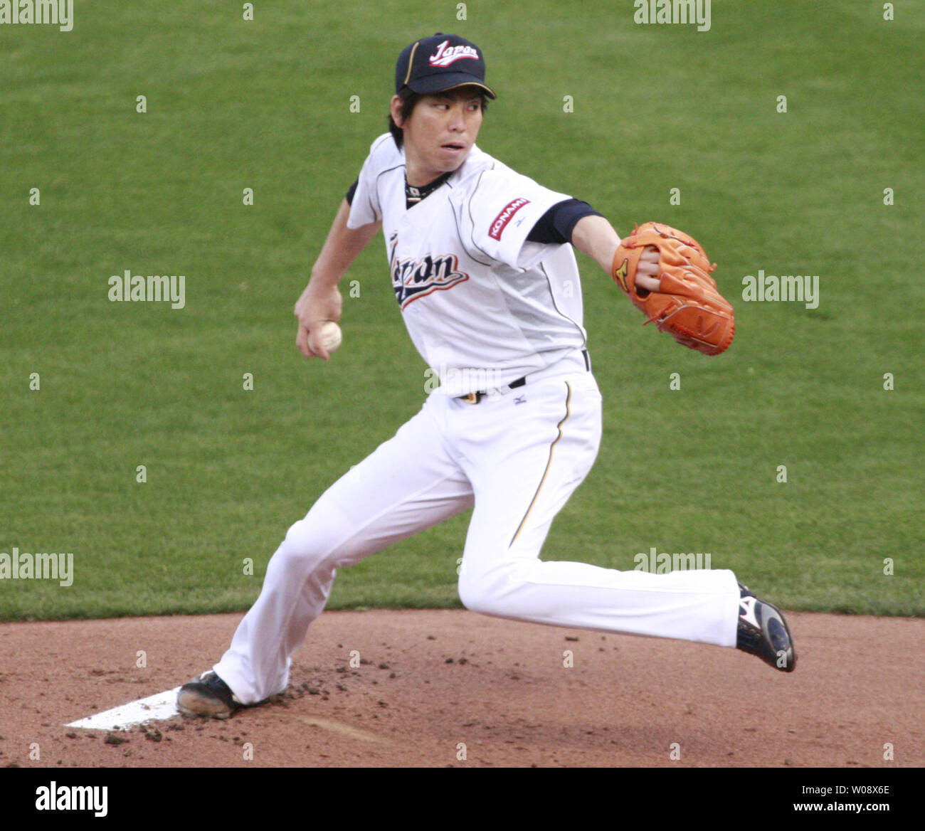 Gordon maeda hi-res stock photography and images - Alamy