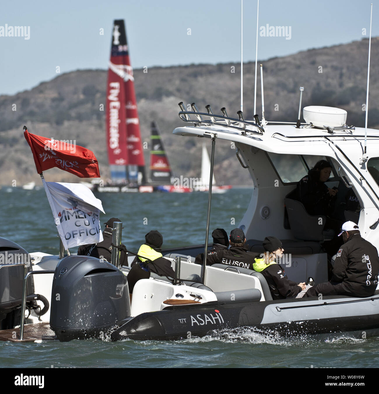 Oracle CEO Larry Ellison watches Emirates New Zealand for race 11 of ...