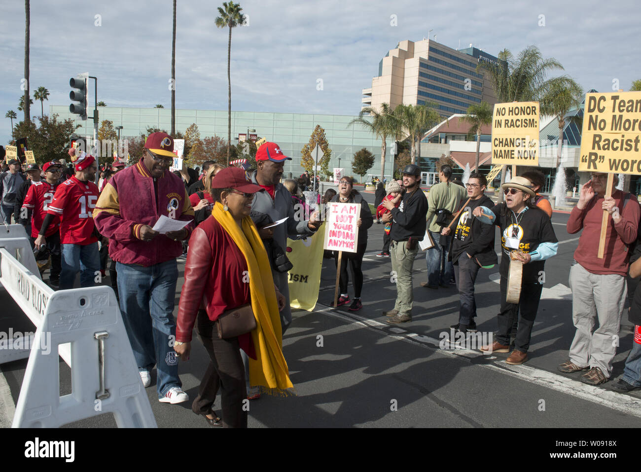 Nfl native americans hi-res stock photography and images - Alamy