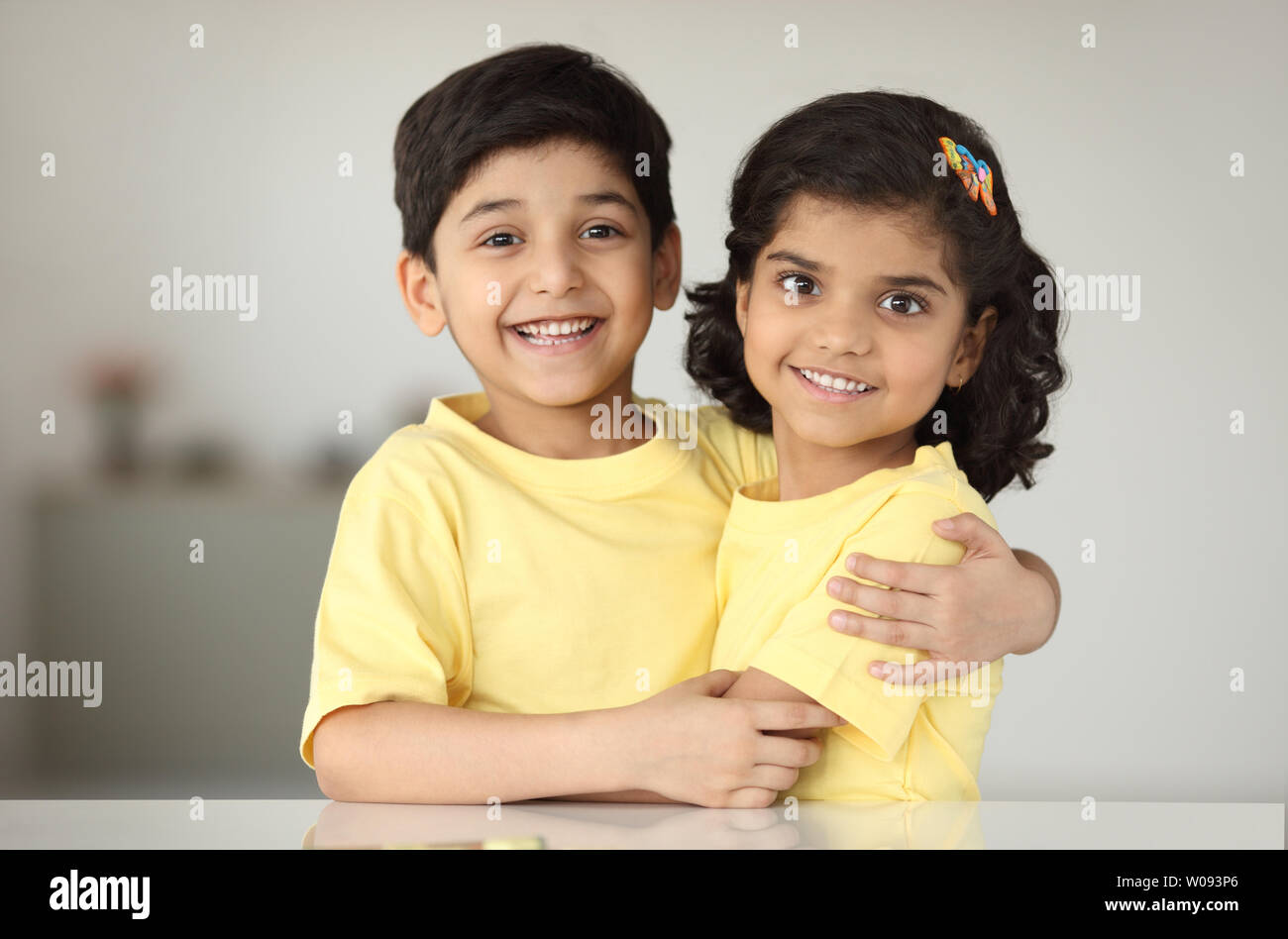 Portrait of two friends smiling Stock Photo - Alamy